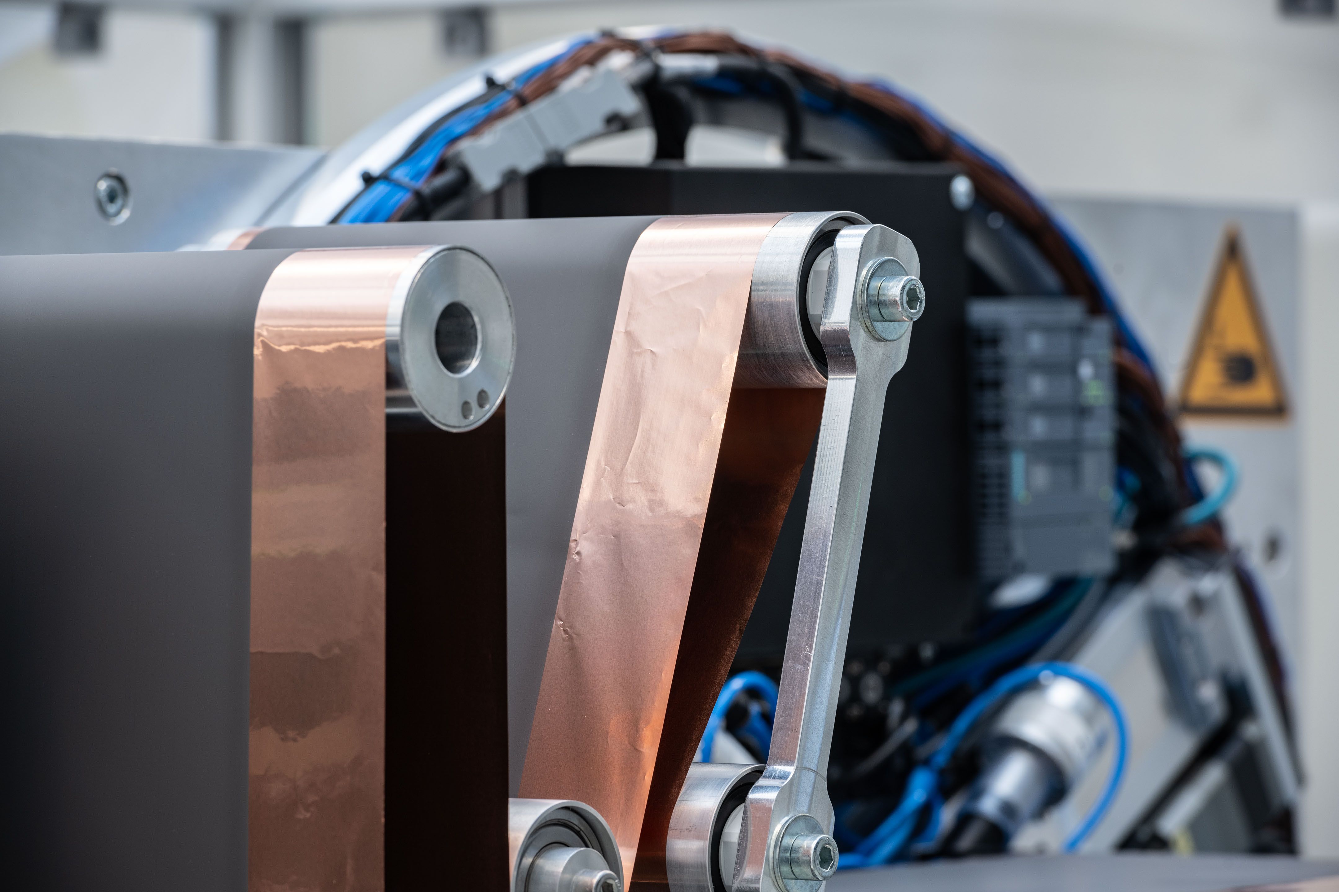 Digital Twin Revolutionizes Battery Production - Siemens Global