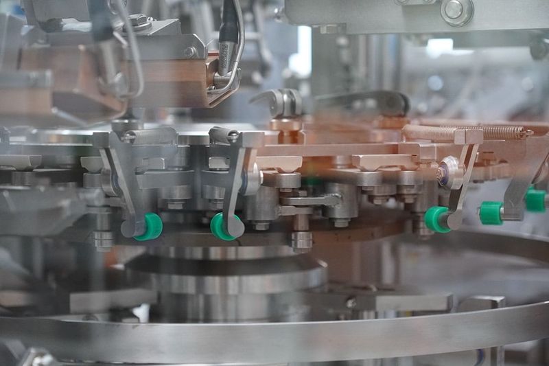 Pay per outcome solution helps German machine builder - References - Global