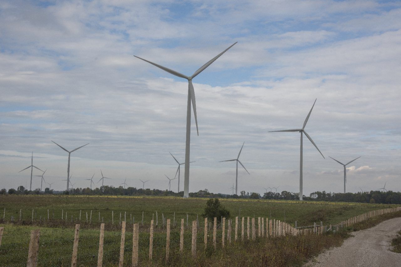 Voltage and frequency protection - Siemens Global