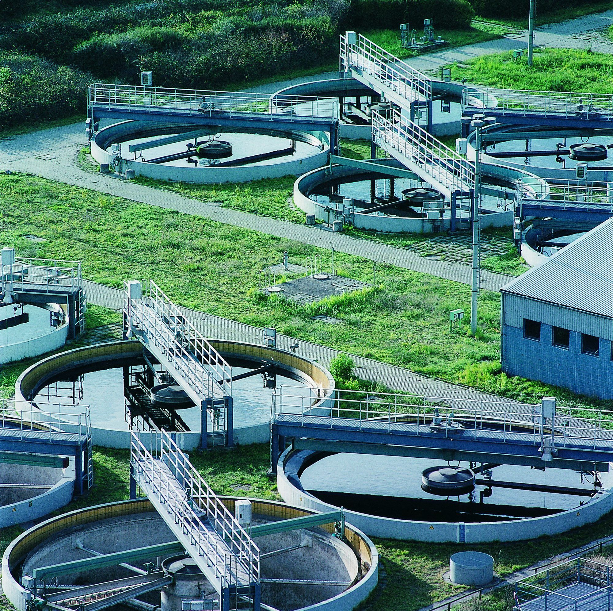 SIRIUS 3RW55 soft starter - Clean wastewater pumps without fiber ...