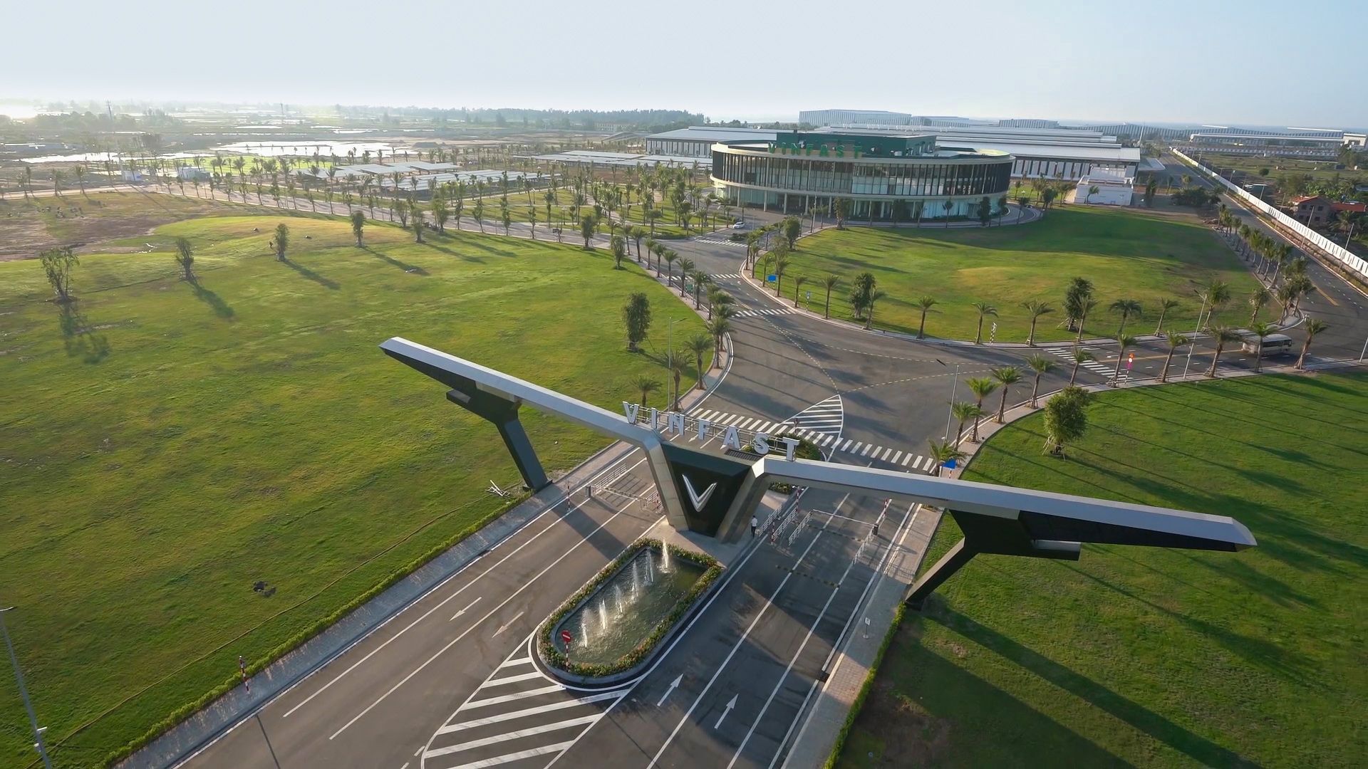 VinFast – A fully digital automotive factory - Siemens US