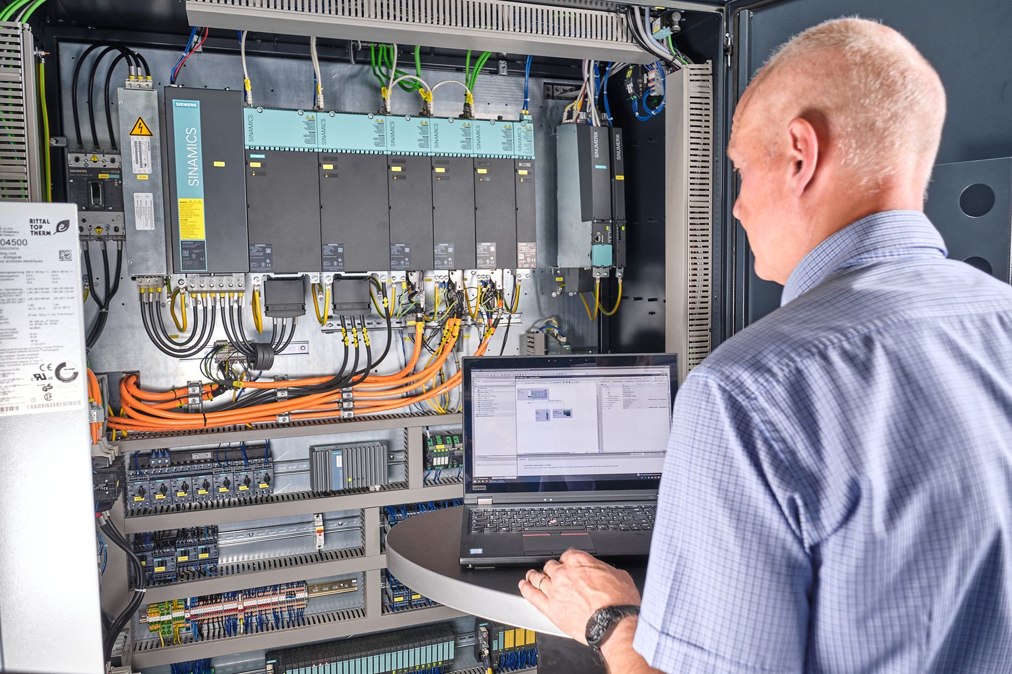 Accelerate machine development - Siemens Xcelerator Global