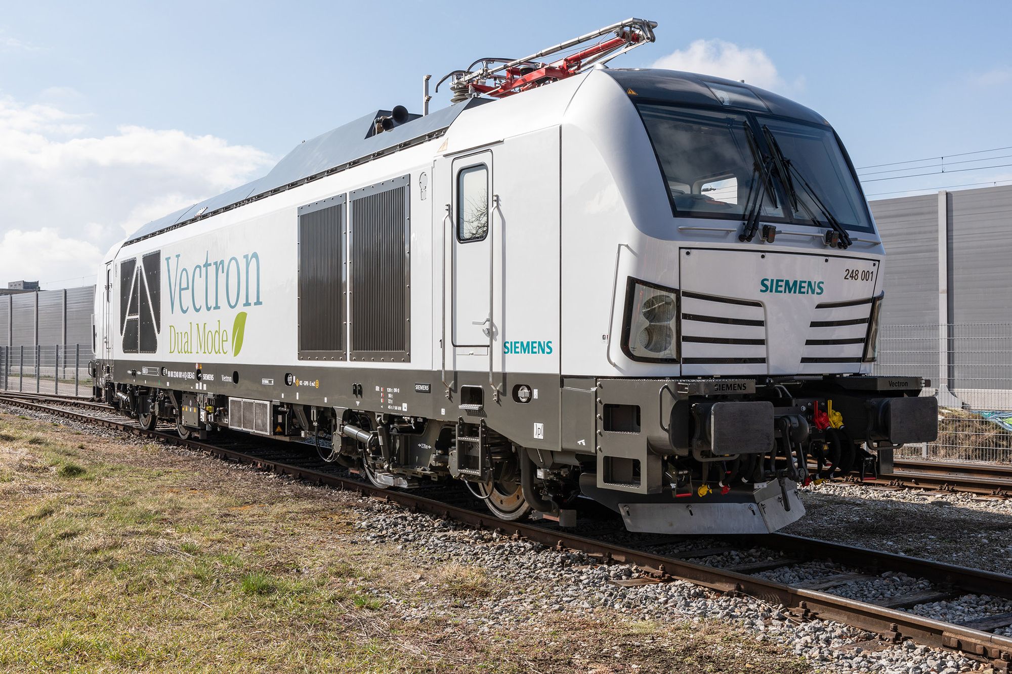 Vectron Dual Mode – die hybride Lok der Zukunft - Siemens DE