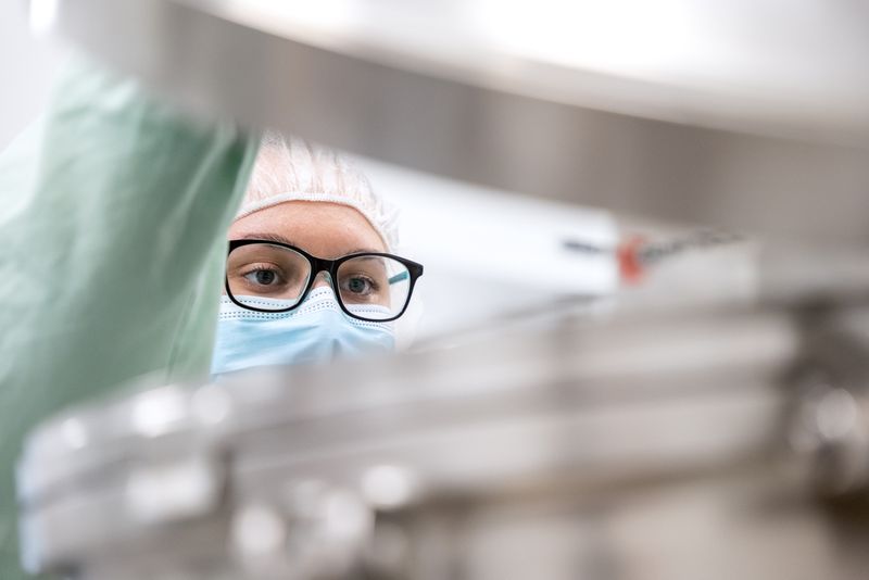 Sustainable digital pharma production at Pfizer - 2023 - Global