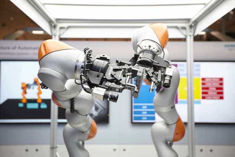 Artificial intelligence on the shop floor - Siemens Global
