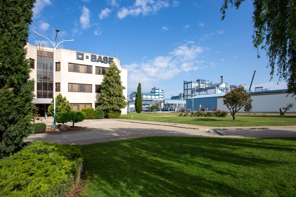 Siemens ayuda a actualizar en tiempo récord la tecnología de la planta de BASF en Guadalajara ...