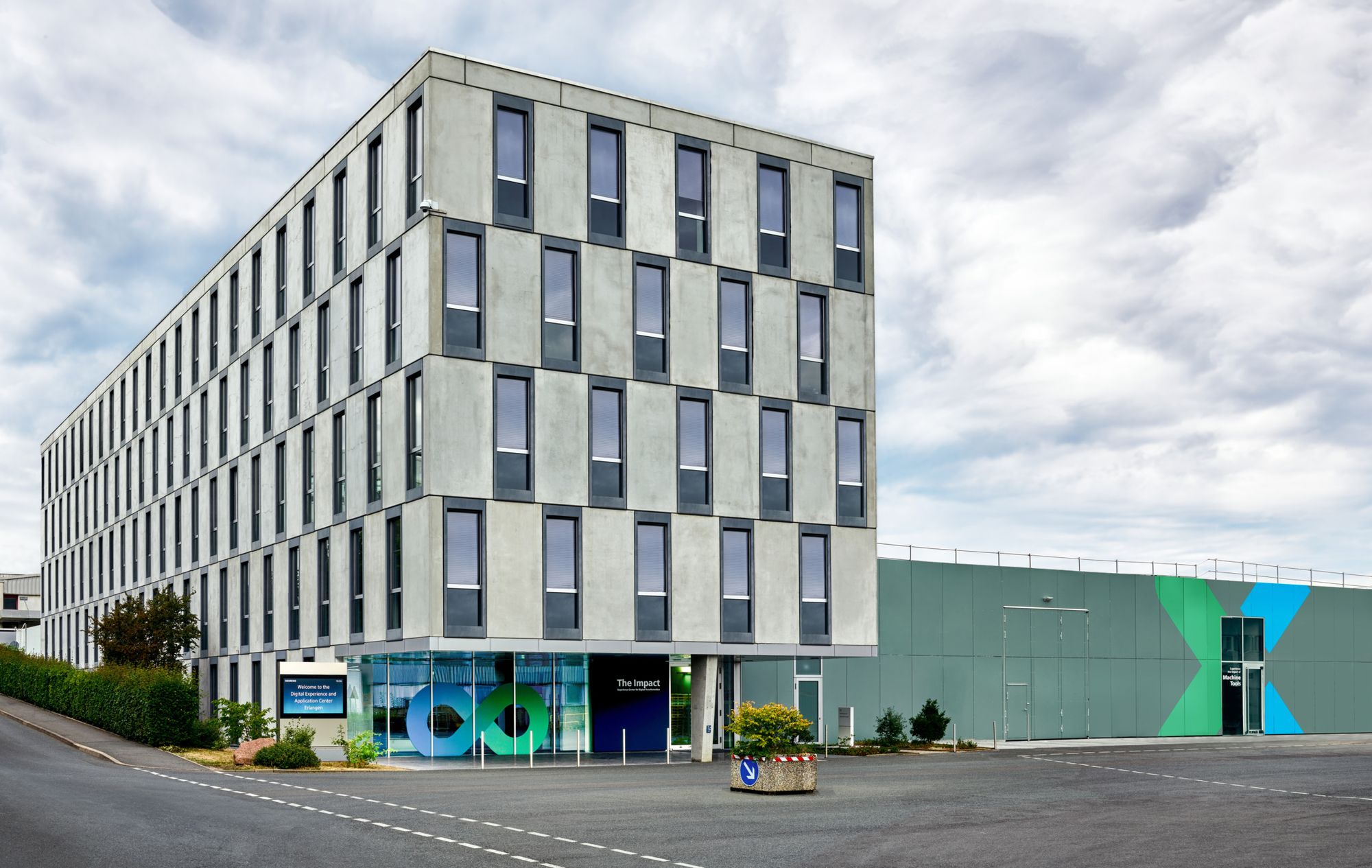 The Impact - Digital Enterprise Experience Center - Siemens Deutschland